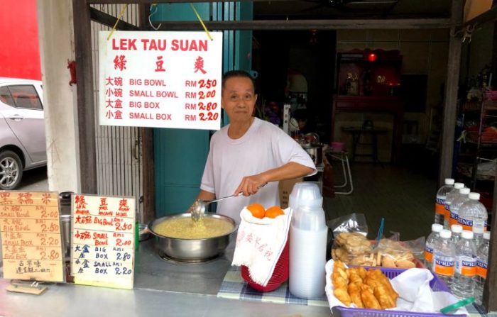 A Taste of Sarawak: Kuching Food by Foot - Paradesa Borneo